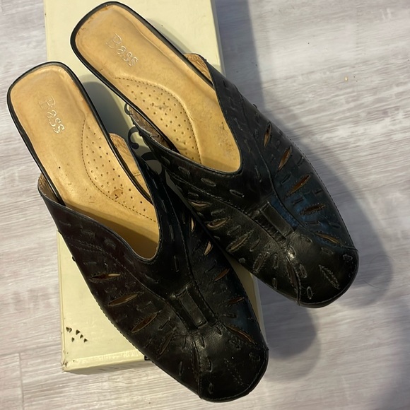 Shoes | Womens Bass Slide On Flats Size 9 12 With 1 Inch Heel | Poshmark